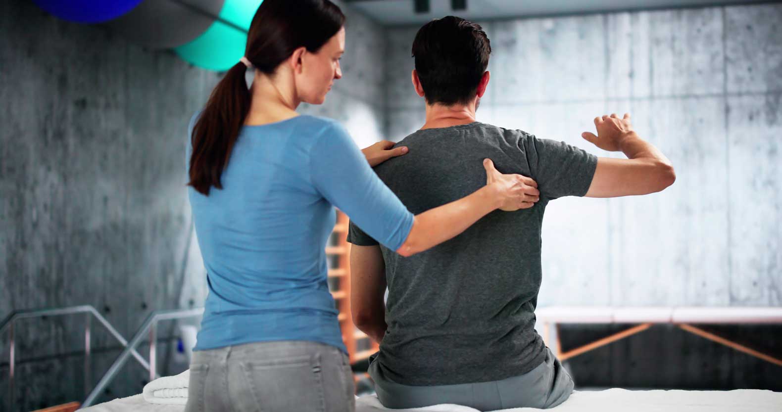 Guide to Physical Therapy After Shoulder Replacement Surgery ...